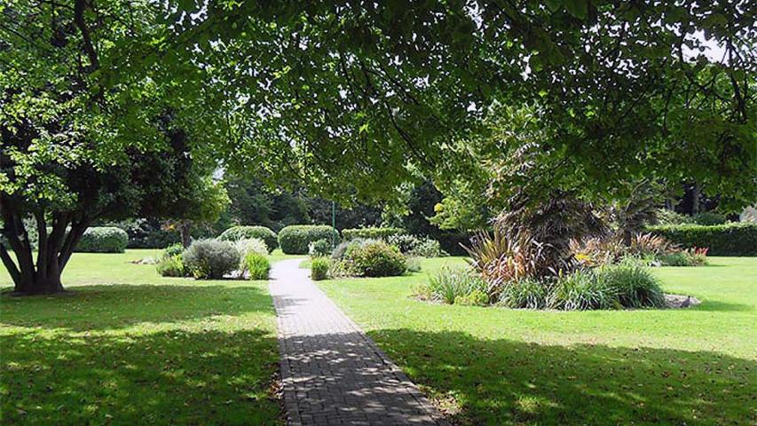 Old Rectory Gardens Felpham | Bognor Regis